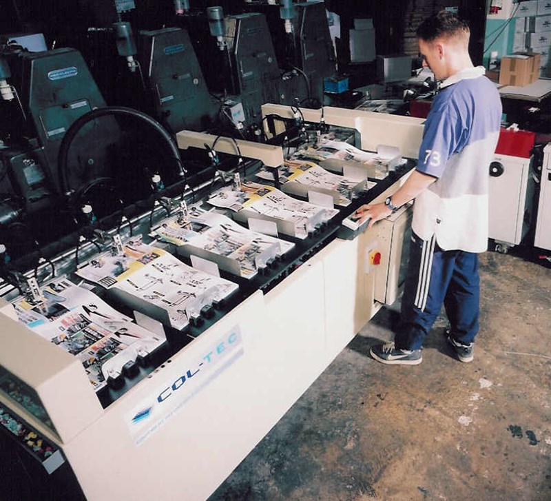 Utilisé Setmaster 6 station A3 Portrait Collator with optional Stitch ...