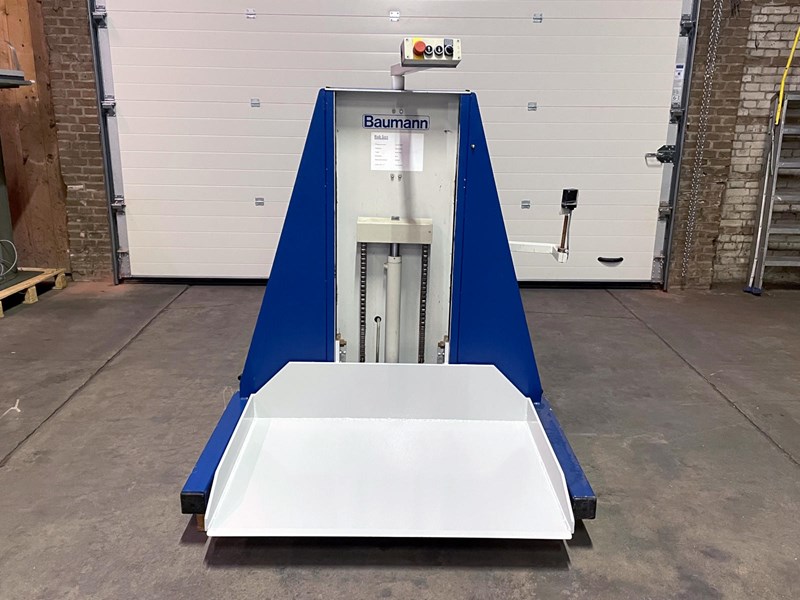 Utilisé Baumann NUP 650 paper stack lift | PressCity