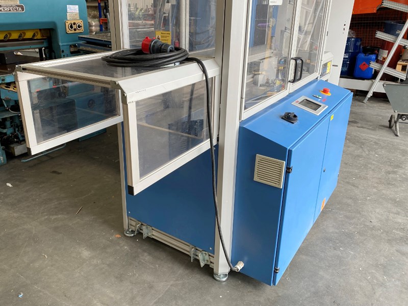 Used BVM stacking station year 2010 | PressCity