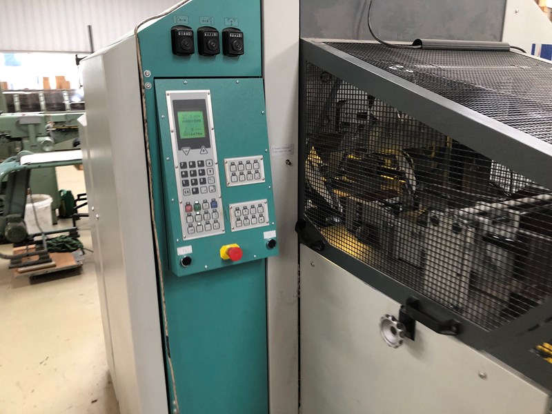 Used Kolbus HD 130 three knife trimmer year 2002 | PressCity