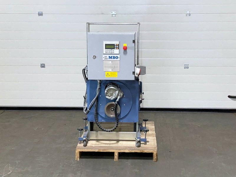 Used MBO Z2 knife folding unit year 2008 | PressCity