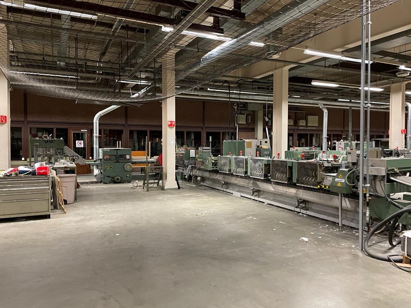 Used Müller Martini 300 saddle stitcher year 2002 | PressCity
