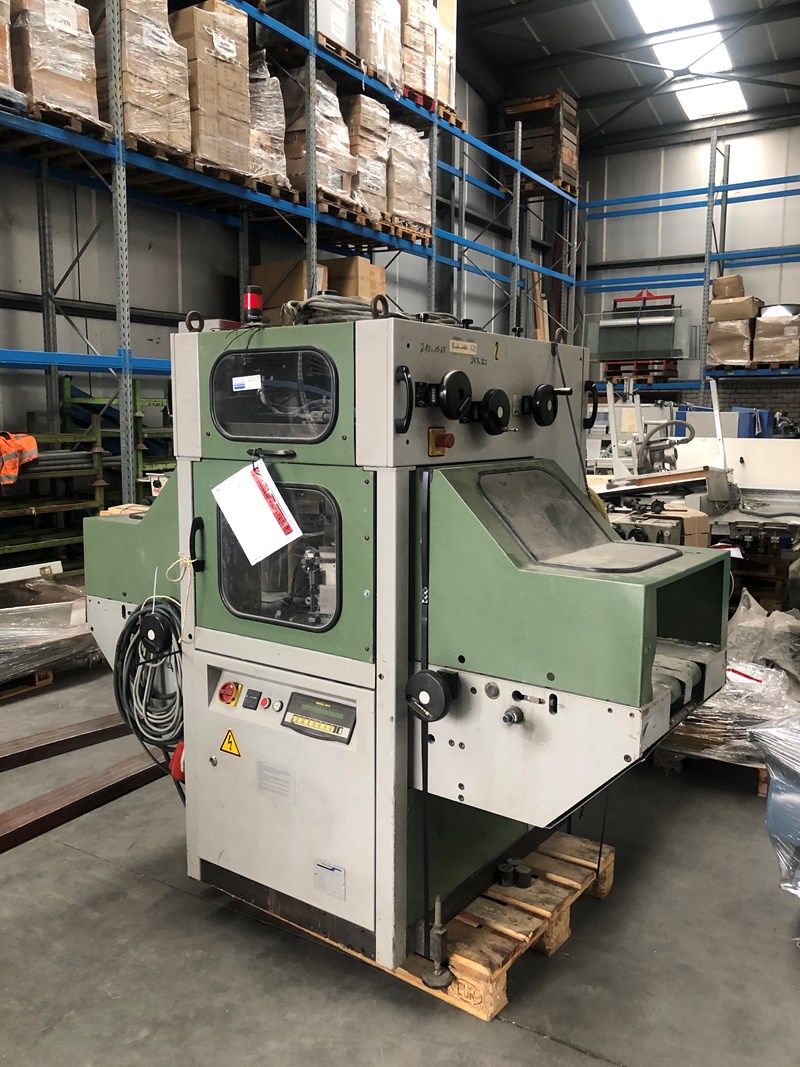 Used Müller Martini CB16 3631 compensating book stacker | PressCity