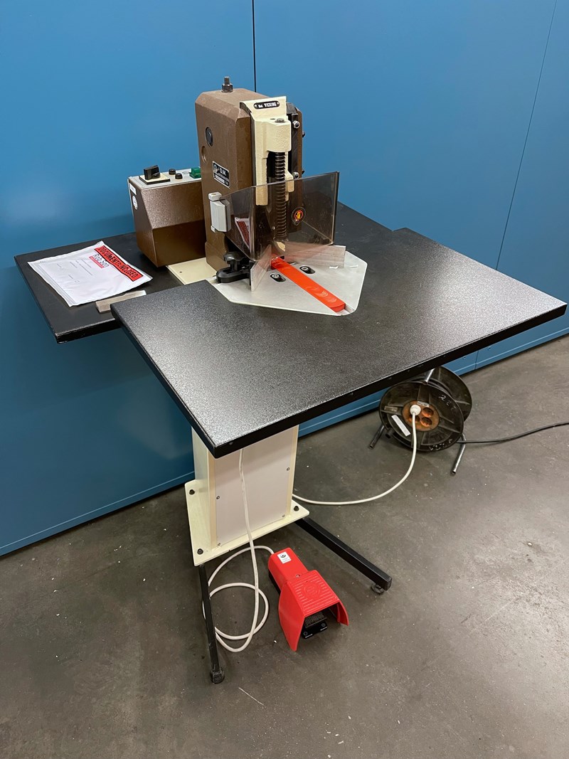 Used OMM Marchetti Vicking automatic corner rounder | PressCity