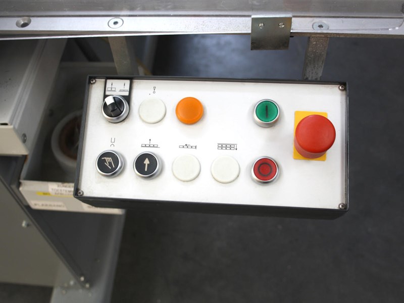 Used Polar B1E 120 AC multi station banding machine year 2003 | PressCity
