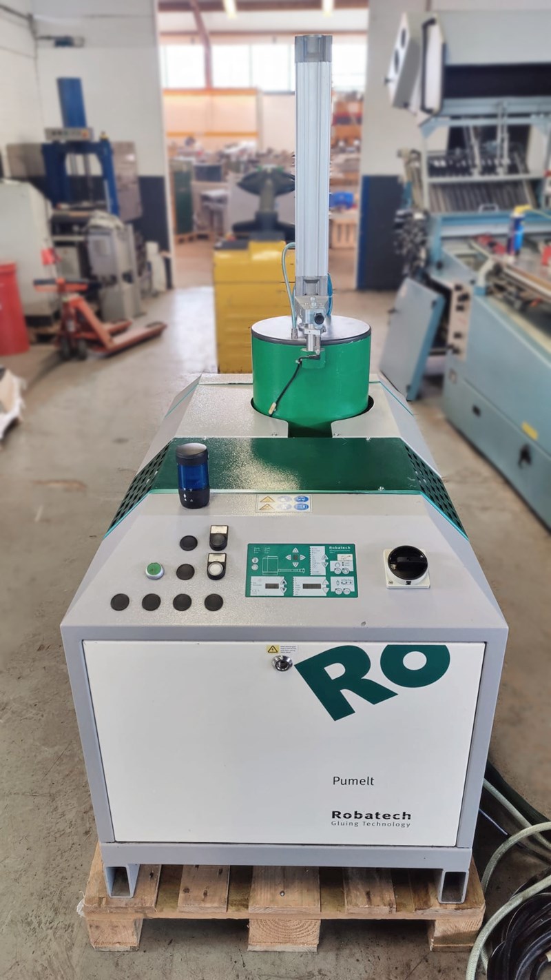 Used Robatech pre-melter for PUR gluing year 2011 | PressCity