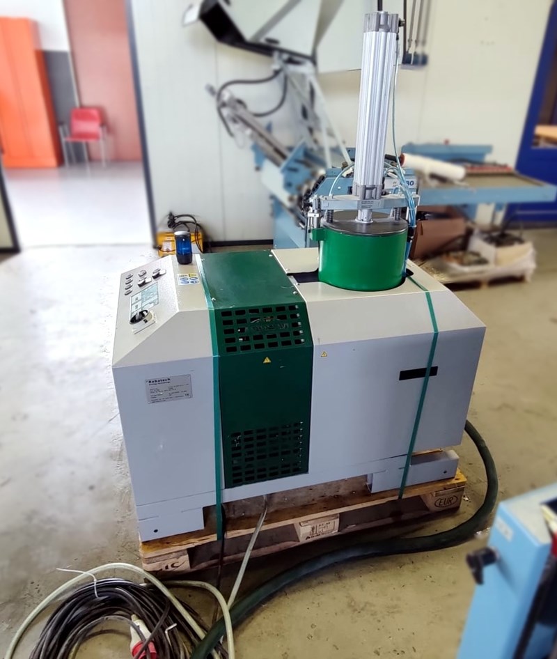 Used Robatech pre-melter for PUR gluing year 2011 | PressCity