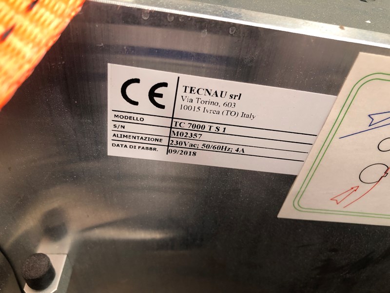 Used Tecnau unwinding, cutting and stacking system (roll- and off-line ...