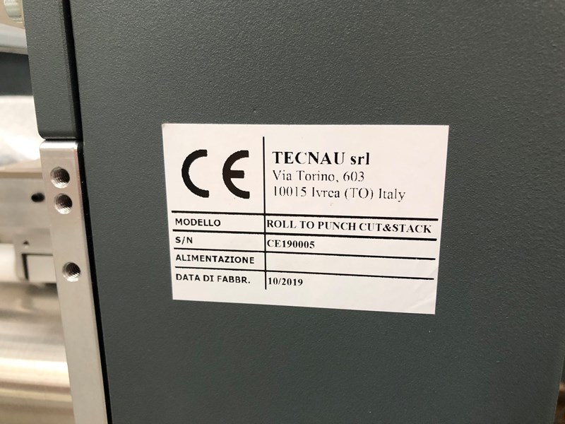 Used Tecnau unwinding, cutting and stacking system (roll- and off-line ...