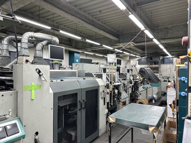 Used Kolbus BF526 Compact Casing-in Line year 2001 | PressCity