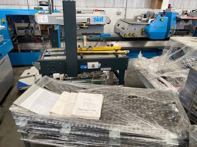 Used Siat S2-S automatic case sealing machine year 2006 | PressCity