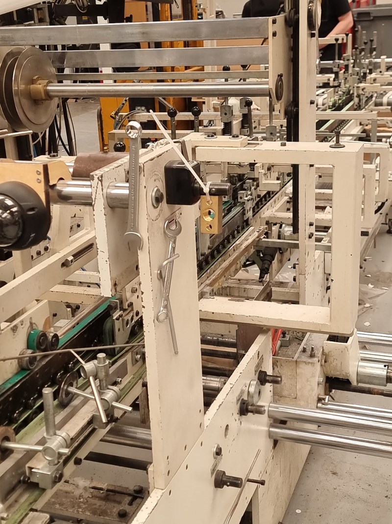 Used Yawa ZH 800 B Carton Folder Gluer year 2006 | PressCity