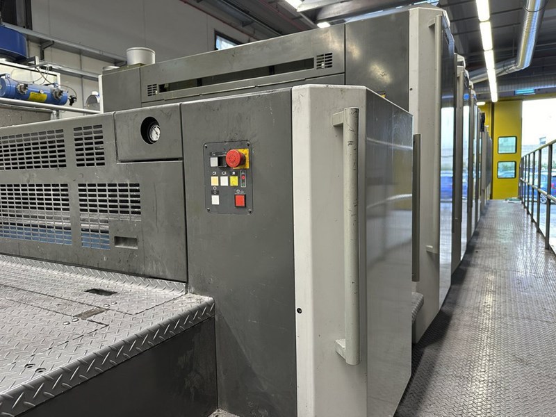 8 color Used Komori GL 840P+CX year 2016 | PressCity