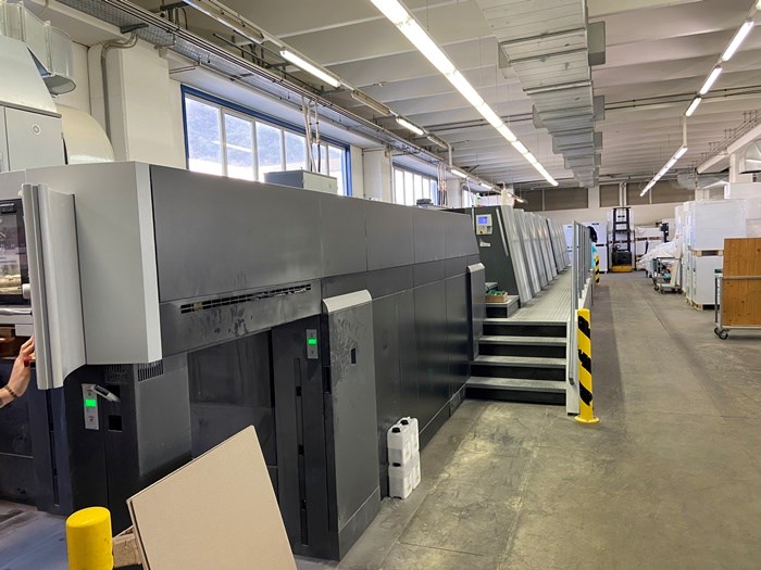 8 color Used Heidelberg Speedmaster XL 106 8P+LX year 2015 | PressCity