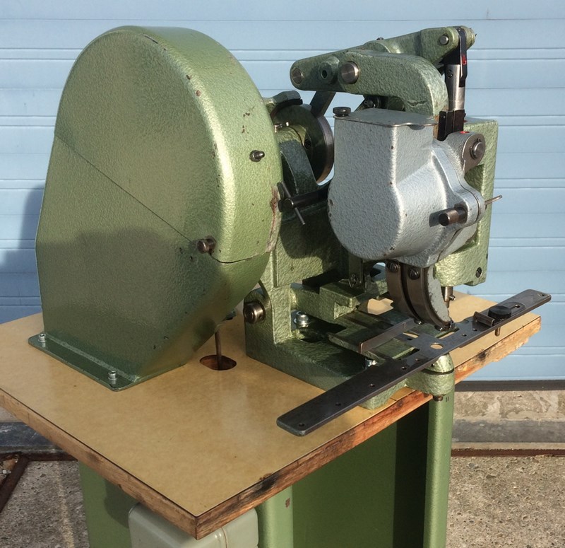 Used Hang 103 LOK eyeletting machine year 1975 | PressCity