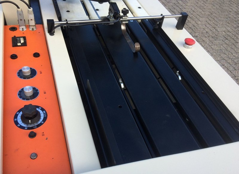 Used Herzig Radus B numbering machine for sets year 1977 | PressCity