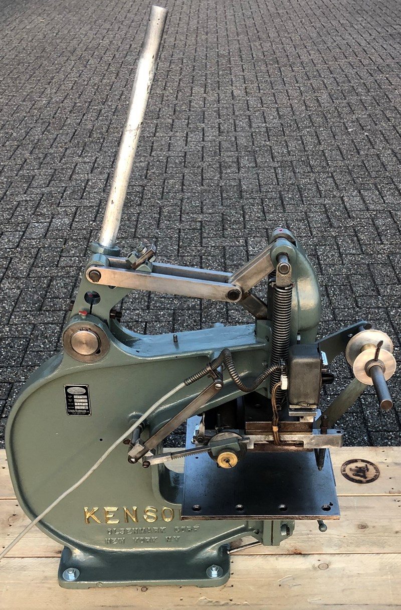 Used Kensol K36 hot stamping press year 1970 | PressCity