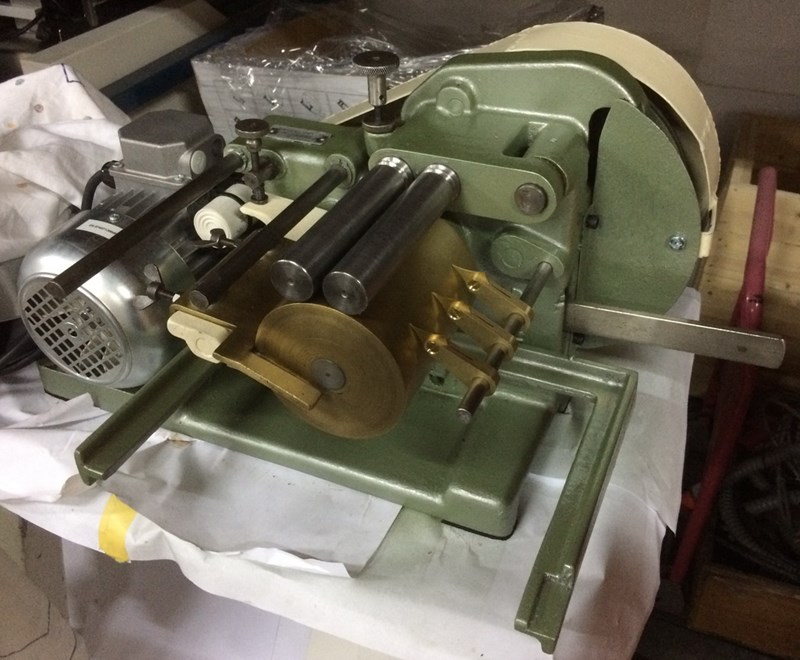 Used Tunkers KBA 120 edge gluing machine year 1980 | PressCity