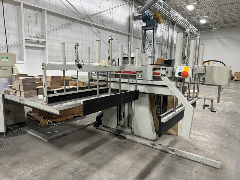 Used Saber 137 54" paper cutting system year 2003 | PressCity