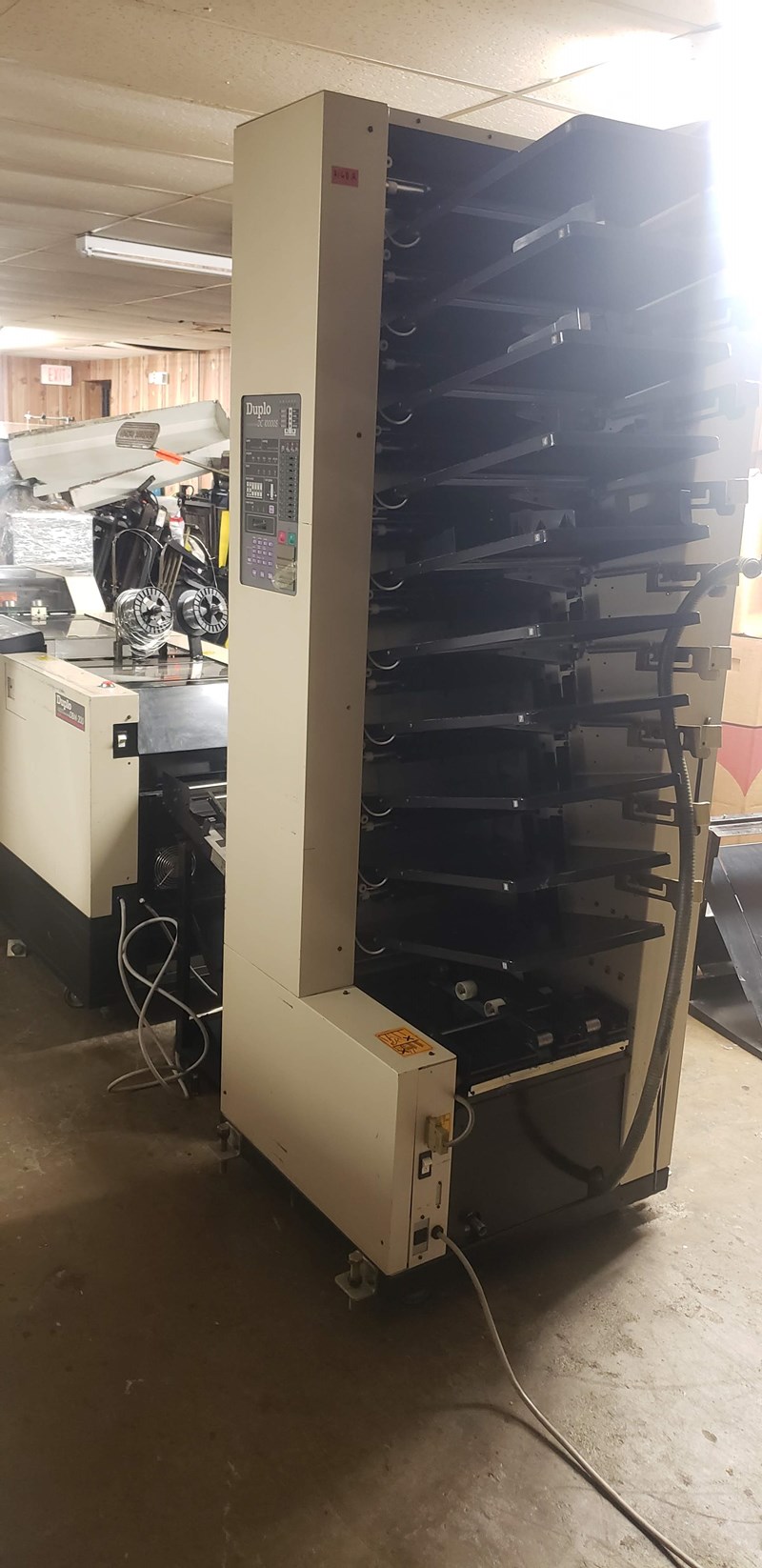 Used DUPLO 10000S , 1 -10 STATION VACUUM TOWER AIR COLLATOR, STITCHER ...