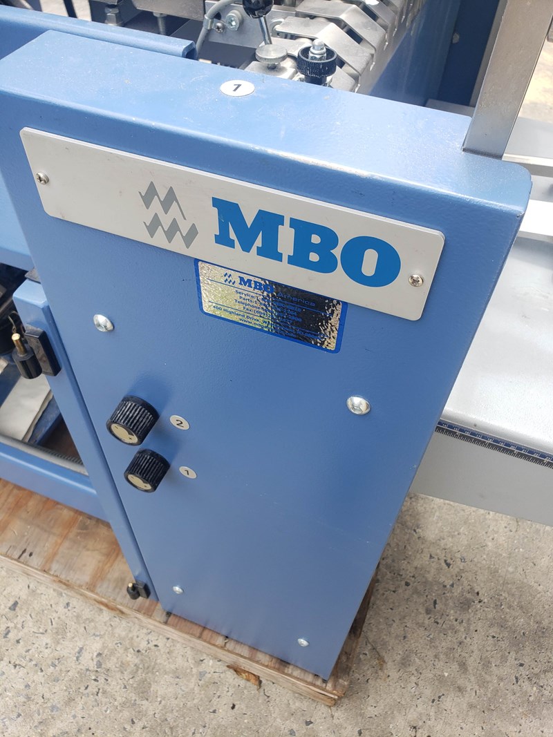Utilisé MBO FOLDER B 118, SN # Z10/28 PILE FEED WITH CONVEYOR | PressCity