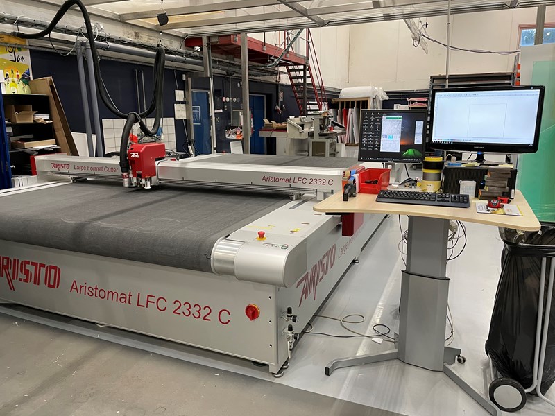 Used Aristomat LFC 2332 C Cutting table year 2015 | PressCity