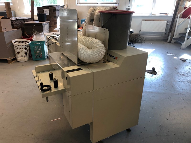 CP Bourg 3000 perfect binder | Press Trading Denmark APS