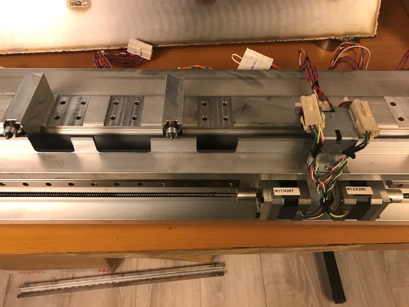 Used Punch unit (Bar) from Heidelberg Suprasetter 105 part nr: PL.070. ...