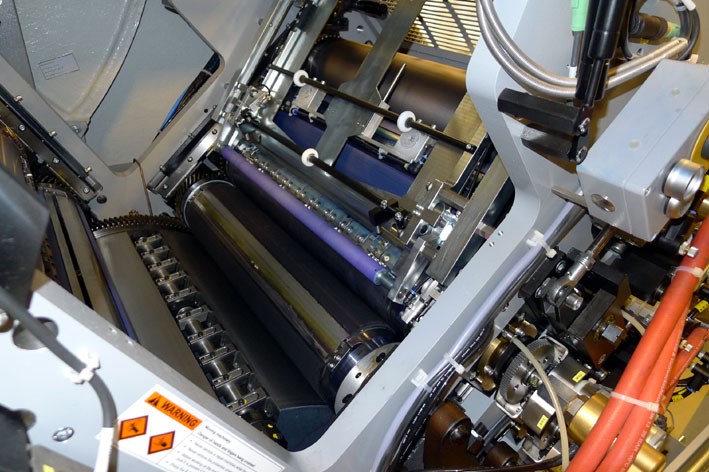 5 color Used KBA Genius 52-5 UV for waterless offset & UV-Ink year 2011 ...
