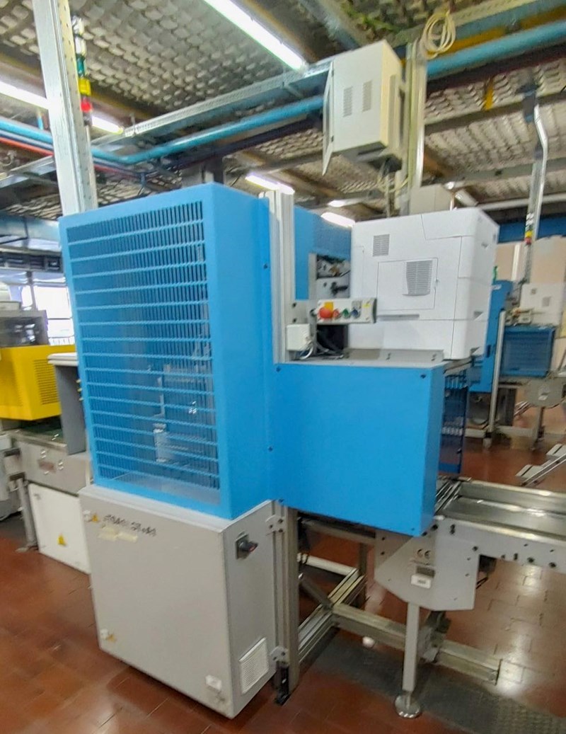 Used Müller Martini including pick up, gripper, stackers, trimming and ...