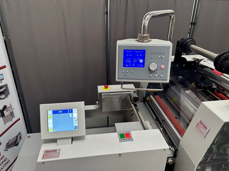 Utilisé Vivid Matrix 370P with Omni-Flow Feeder year 2020 | PressCity