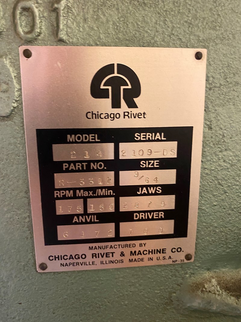 Utilisé Chicago Dual Head Riveting Machine | PressCity