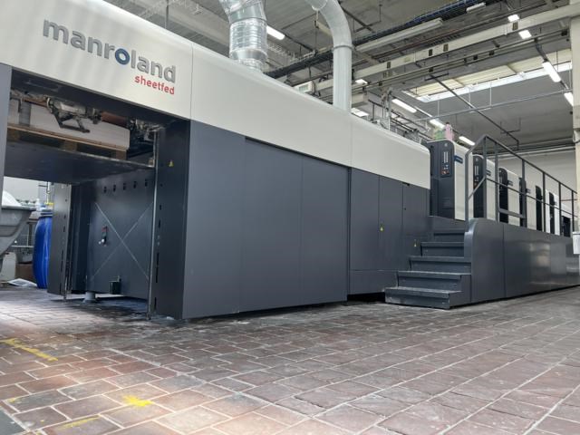 Roland R705-3B Plus + LV Evolution | Printing & Graphic Machinery Ltd