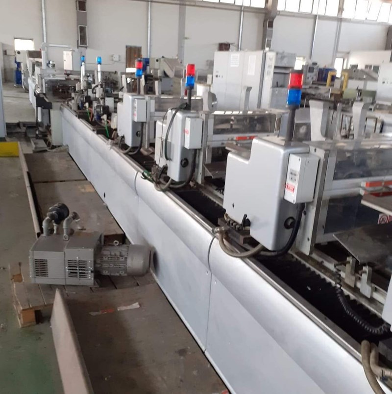 Used CMC 2500 Polywraper with 6 vertical and 3 shuttle feeders year ...