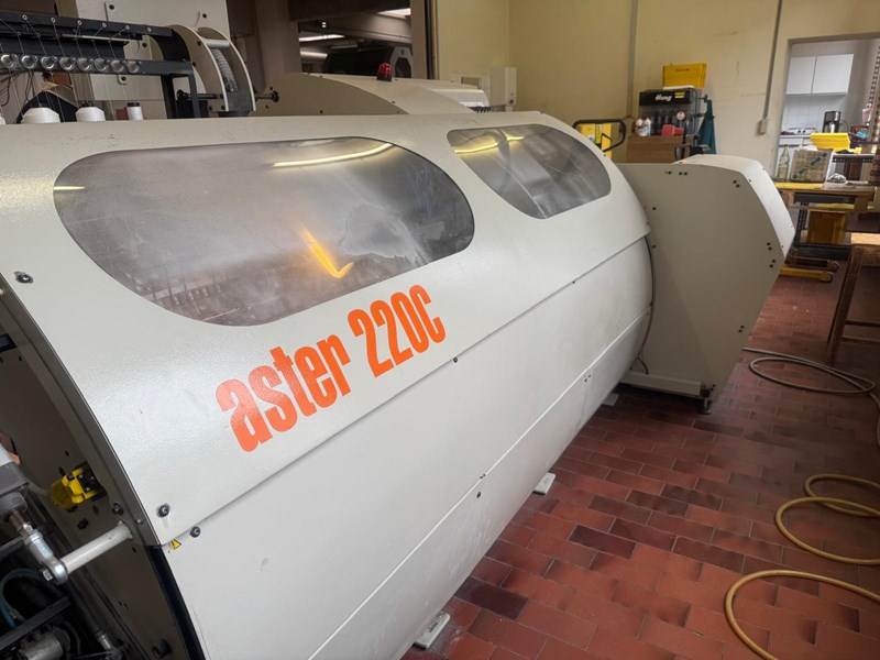 Used Meccanotecnica sewing machine Aster 220C year 2007 | PressCity