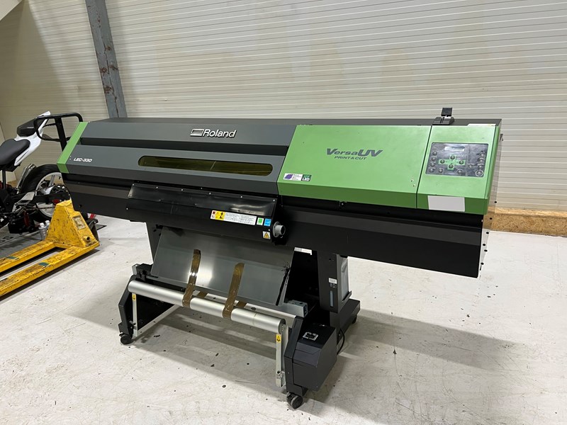 Used Roland VersaUV LEC-330 UV Printer / Cutter year 2009 | PressCity