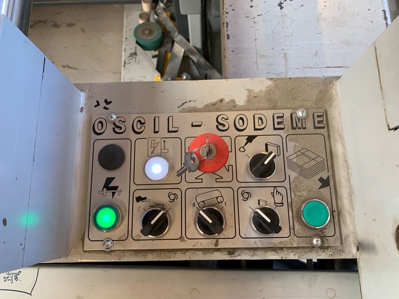 Used Sodeme OSCIL 4000 Stitcher/Gluer machine for Cardboard boxes year ...
