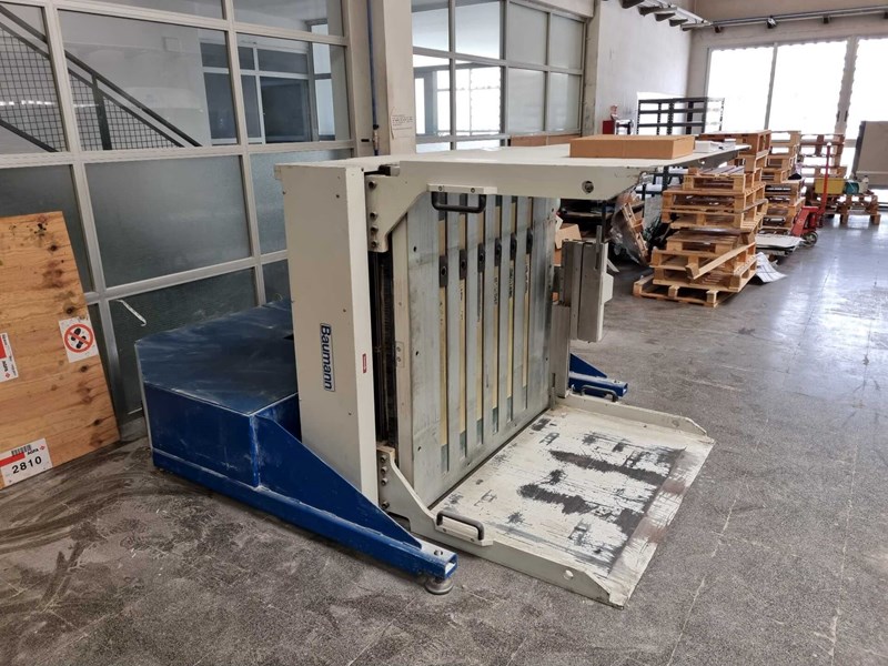 Used BAUMANN BSW3 1000 LV Pallet Turning Station year 2002 | PressCity