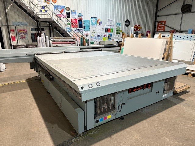 Used CANON OCE ARIZONA 460 XT UV FLATBED PRINTER year 2013 with UV ...