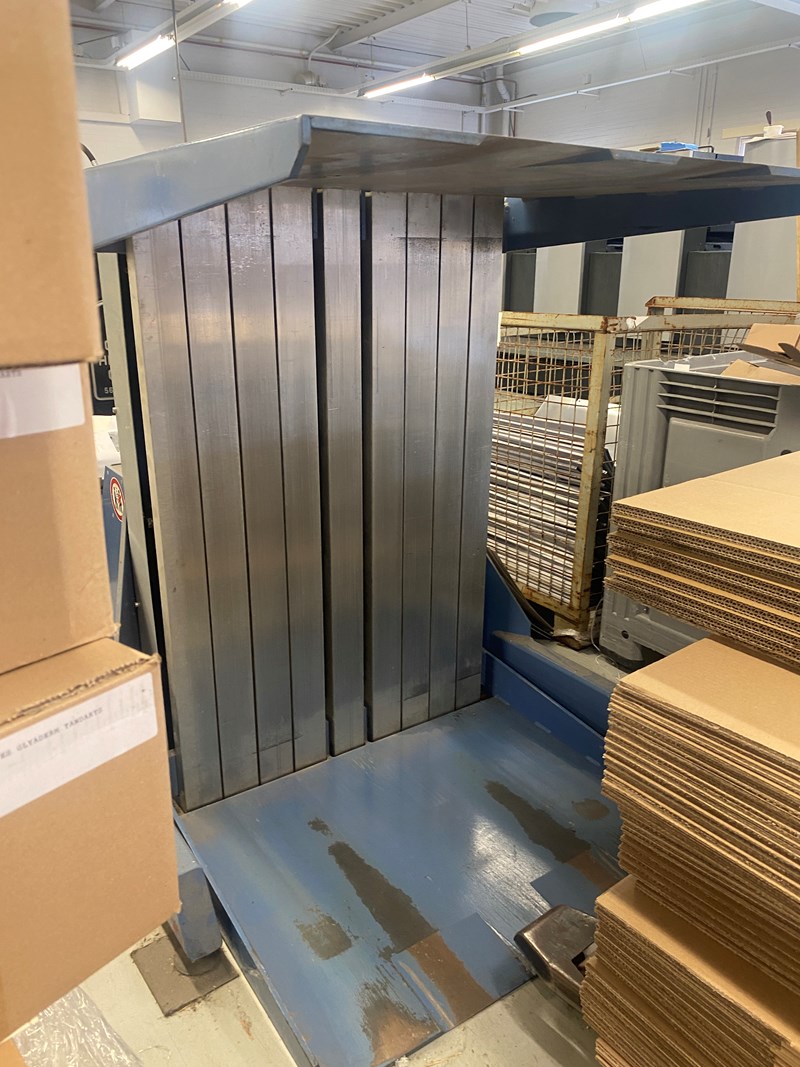 Used ascon 700 year 2000 | PressCity