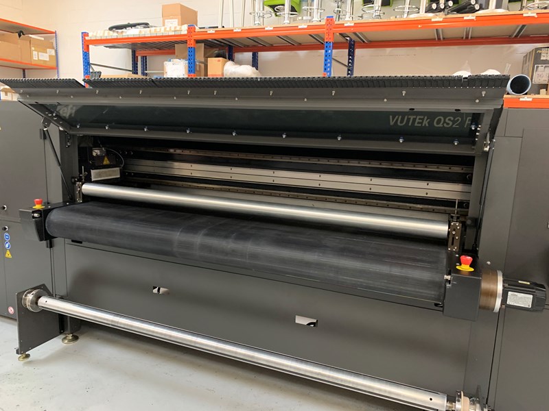 Used EFI Vutek QS2 Pro year 2014 | PressCity