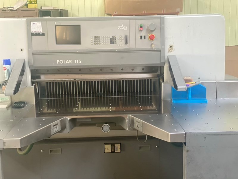 Used Polar 115 E Programmatic Guillotine year 2001 | PressCity
