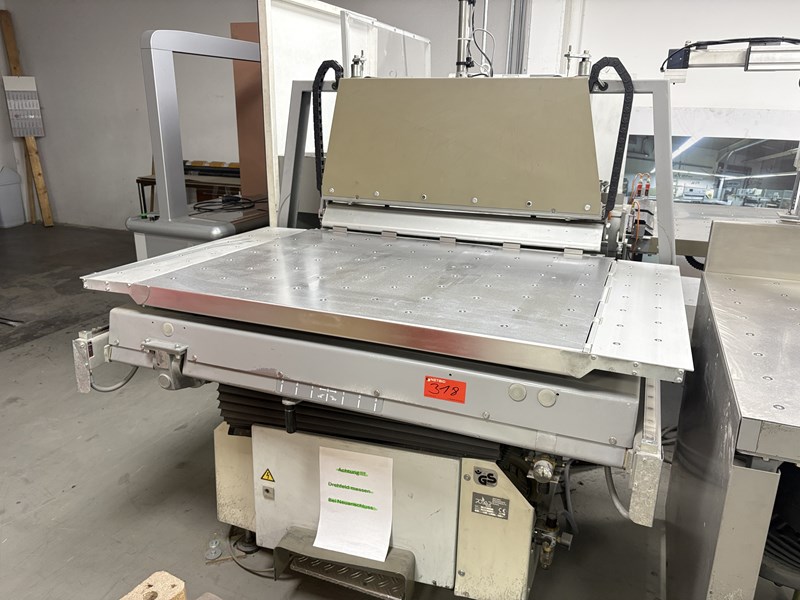 Used Polar 137-ED Autotrim-cutting line year 2000 | PressCity