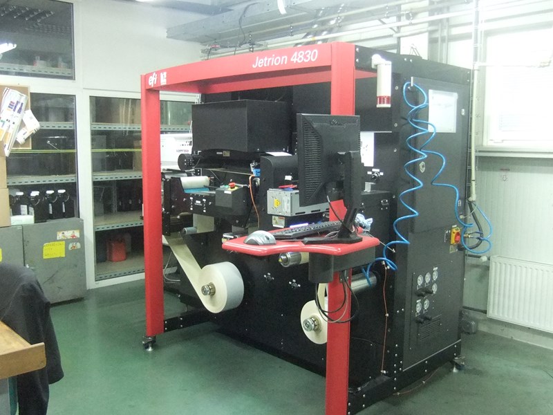 Used EFI Vutek Jetrion 4830 year 2011 | PressCity