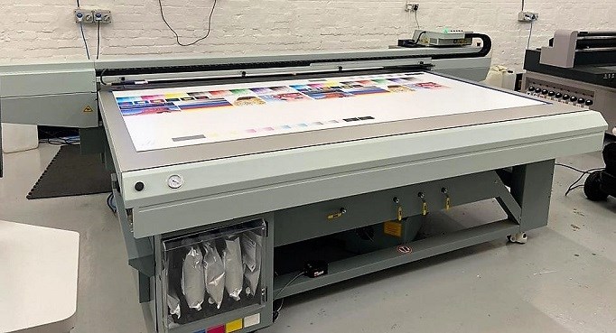 Used OCE CANON ARIZONA 360GT UV FLATBED PRINTER WITH ROLL UNIT year ...