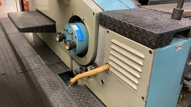 2 color Used Manroland R 800 2 6 Inline Coater THESIS year 1980 | PressCity